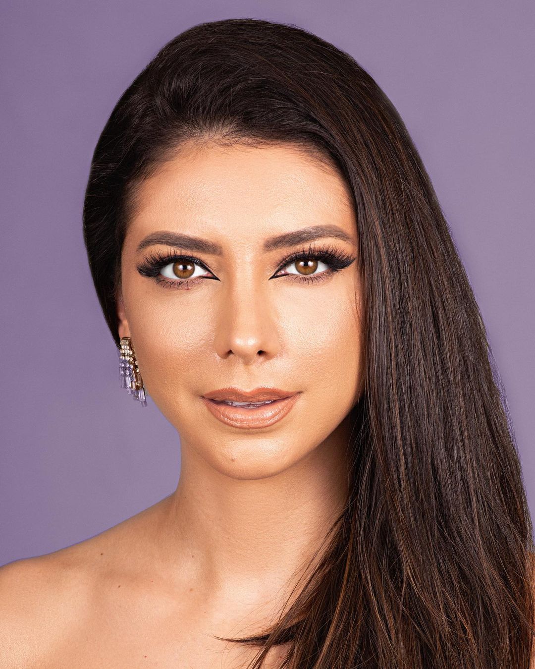 Leslie Hernandez - Skindinavia