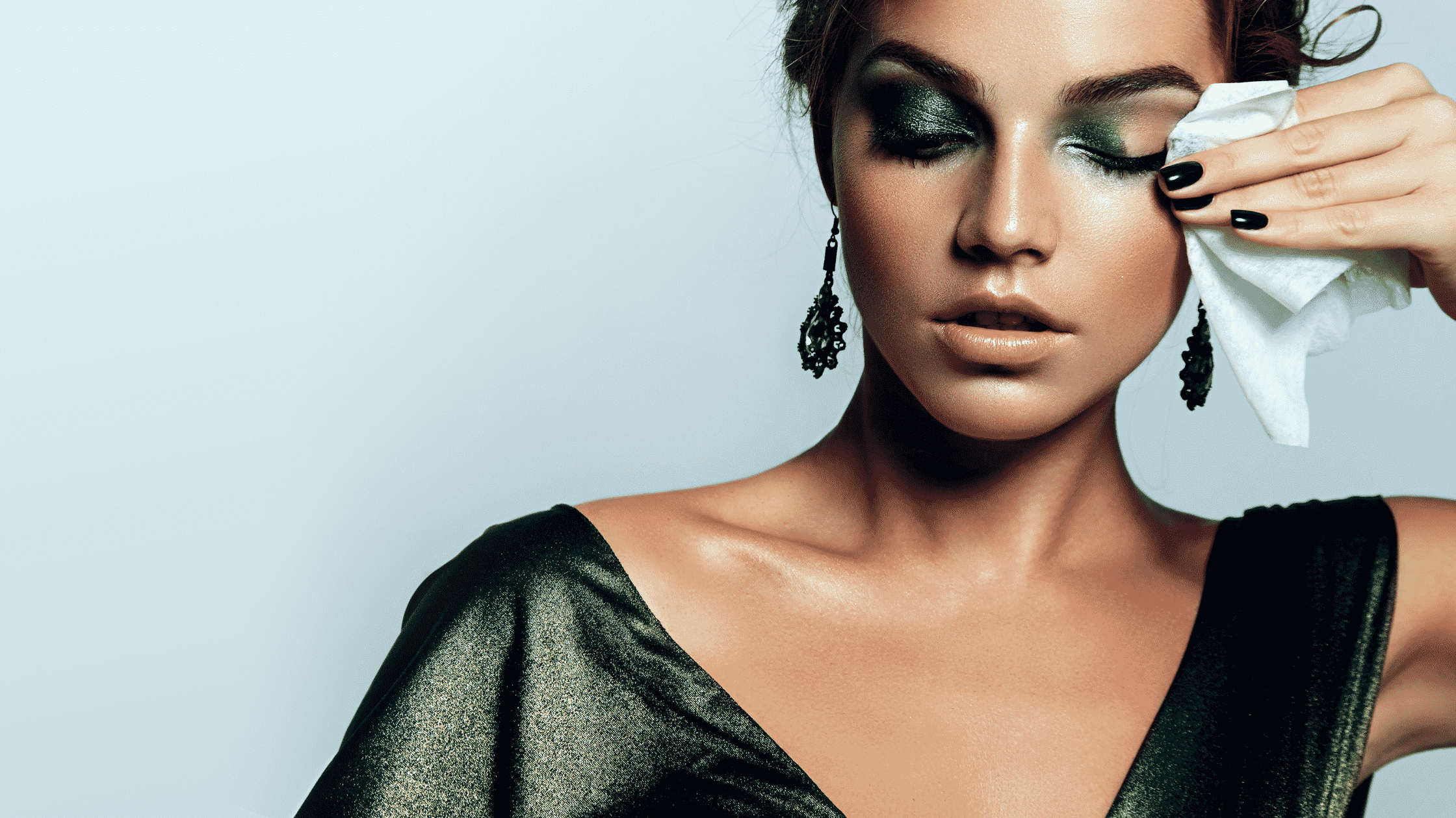 How to Take Your Makeup Off Without Using Wipes